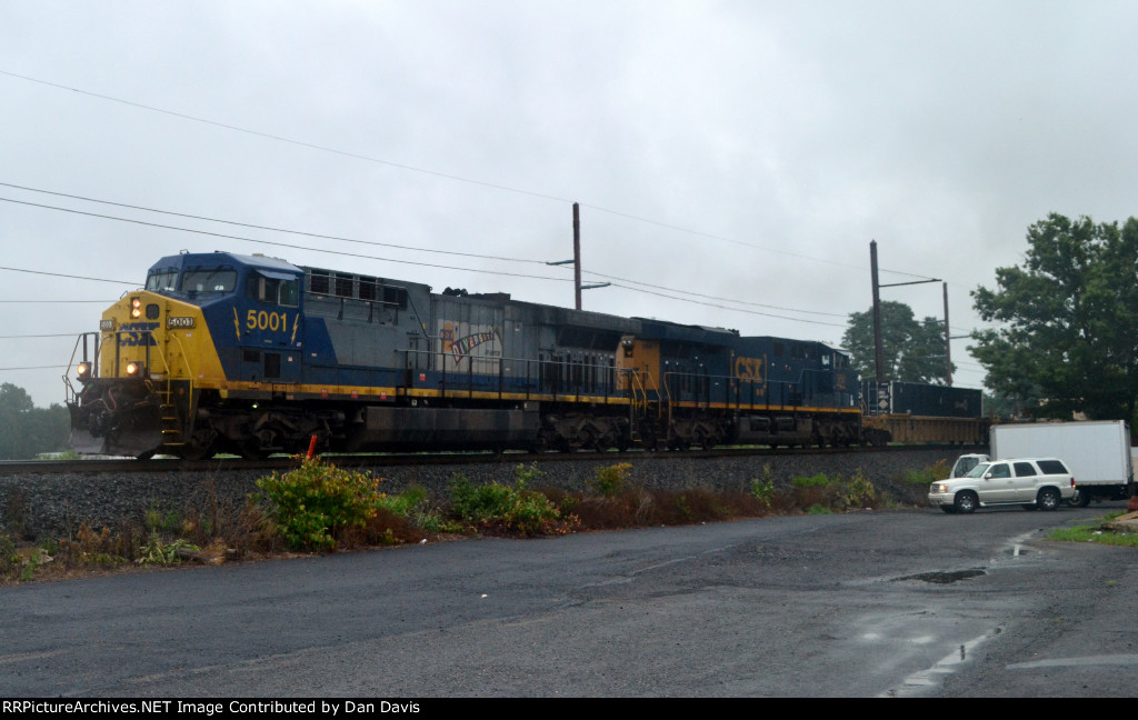 CSX AC60CW 5001 Diversity in Motion leads Q191-20